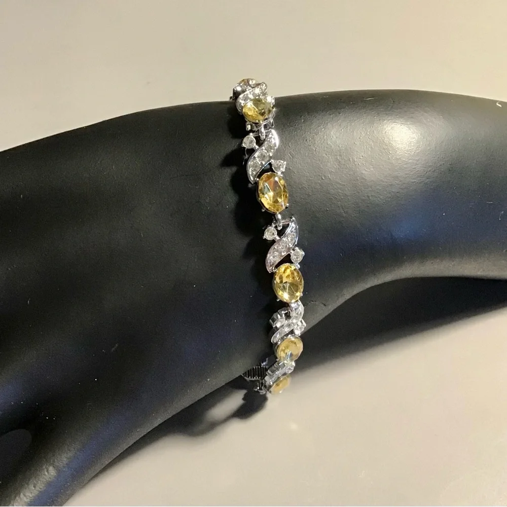 Jewelry | Crystal Champagne Leaf Bracelet Yellowsilver Nwot | Poshmark